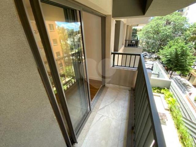 Apartamento com 1 quartos à venda em Alphaville centro industrial e empresarial/alphaville. SP