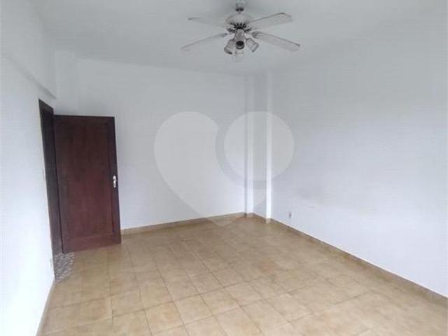 Apartamento com 1 quartos à venda em Itararé SP