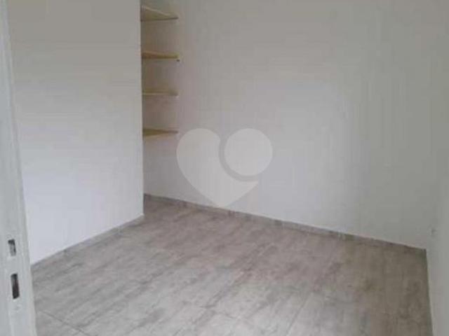 Apartamento com 1 quartos à venda em Real SP