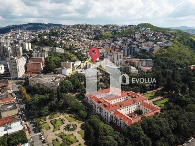 Apartamento com 1 suíte + 1 lavabo à venda por R$ 675.000 Centro Poços de Caldas/MG