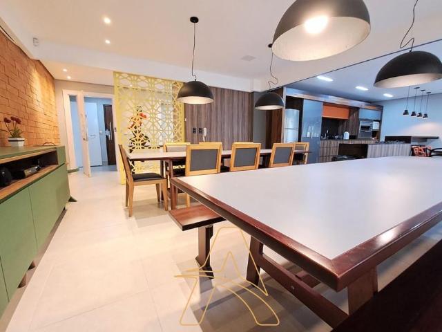Apartamento com 1 Suíte e Terraço no Bairro Victor Konder