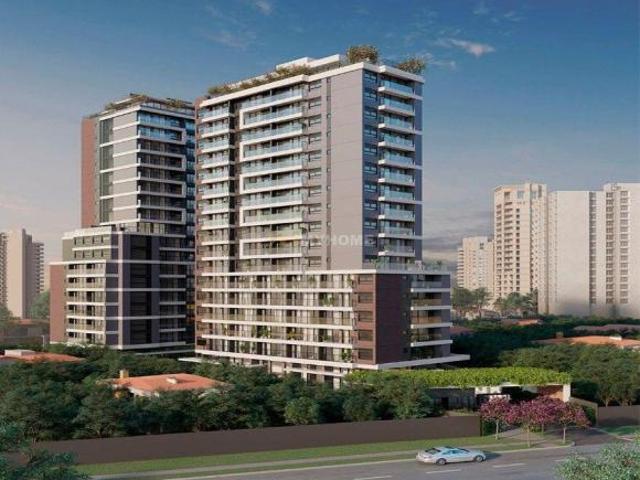 Apartamento com 1 suíte e 1 vaga no Batel, Curitiba