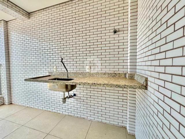 Apartamento com 1 suíte no Boqueirão com varanda e vista para a orla