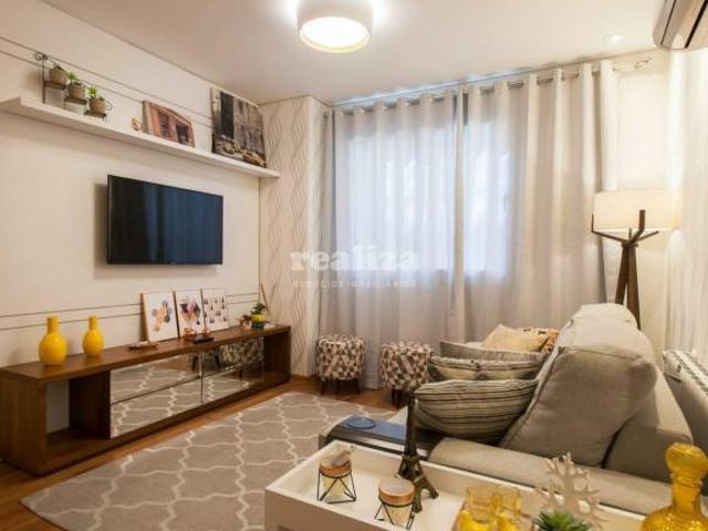 APARTAMENTO COM 1 SUÍTE NO CENTRO DE GRAMADO