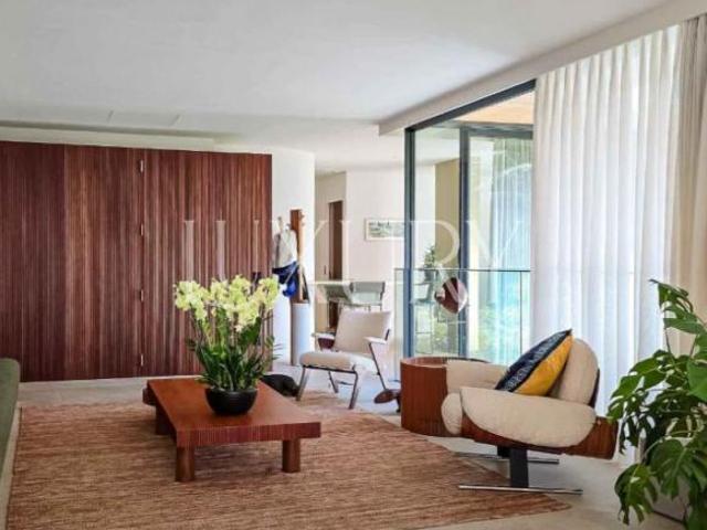 Apartamento com 205 m², 2 quartos sendo 2 suítes à venda no bairro Jardim Europa