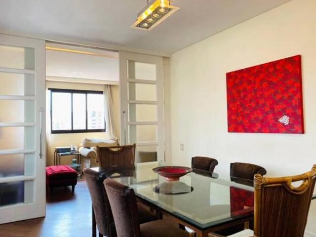 Apartamento com 200 m², 3 quartos sendo 3 suítes à venda no bairro Moema