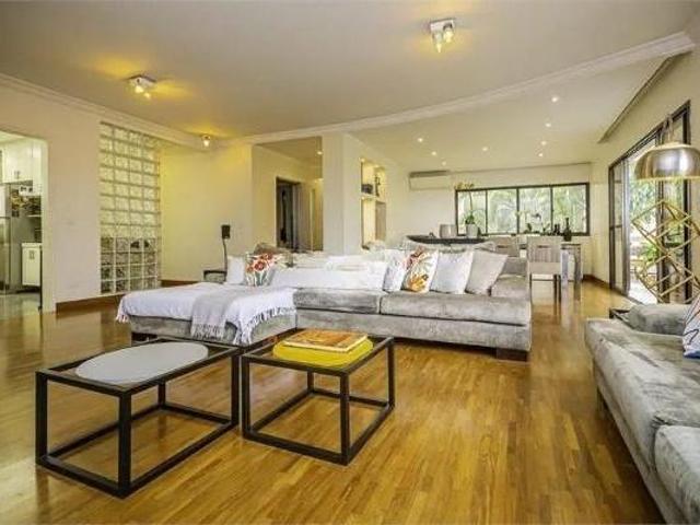 Apartamento com 200 m², 4 quartos sendo 3 suítes à venda no bairro Vila Mariana