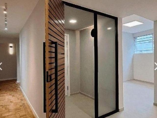 Apartamento com 215 m², 3 quartos sendo 1 suíte 1 vaga com vista pra copa das arvores totalmente ref