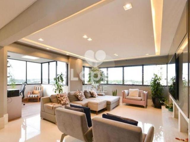 Apartamento com 210 m² e 4 quartos à venda em Bigorrilho