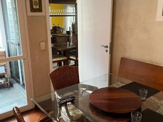 Apartamento com 210 m² e 4 quartos à venda em Higienópolis