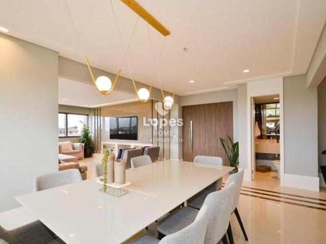 Apartamento com 210 m² e 3 quartos à venda em Bigorrilho