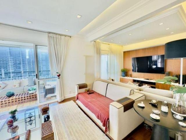 Apartamento com 210 m² e 3 quartos à venda em Cidade Monções Lindo