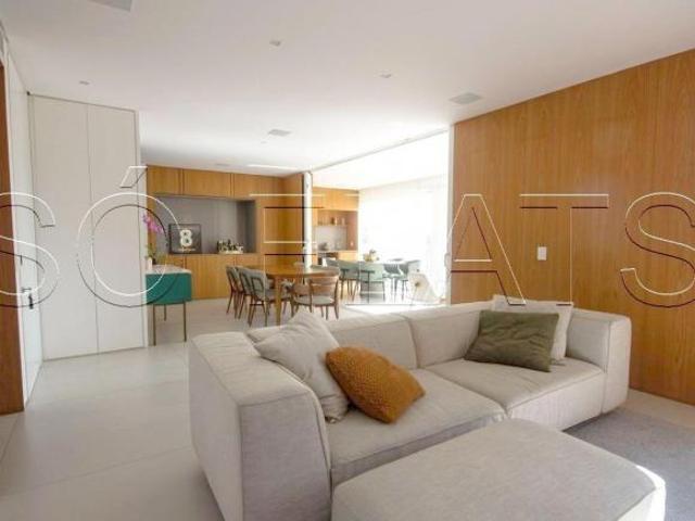 Apartamento com 211m² disponível para venda na Vila Olímpia