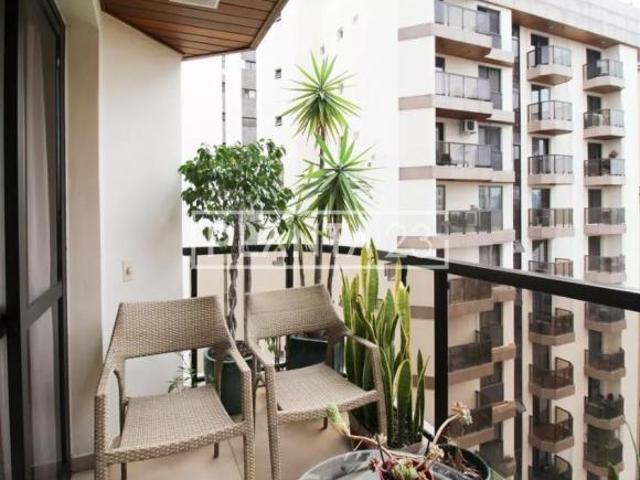 Apartamento com 213 m², 4 quartos sendo 4 suítes à venda no bairro Itaim Bibi