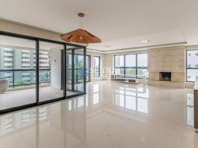 Apartamento com 225 m² e 4 quartos e 3 vagas de garagem à venda no Ecoville