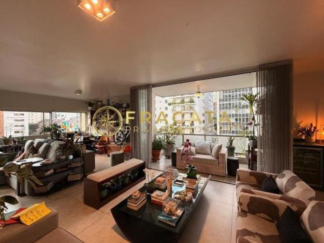 Apartamento com 226m² 3 quartos sendo 1 suíte e 2 vagas Jardim Paulista/SP