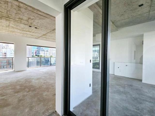 Apartamento com 227 m², 3 quartos sendo 3 suítes à venda no bairro Vila Olímpia