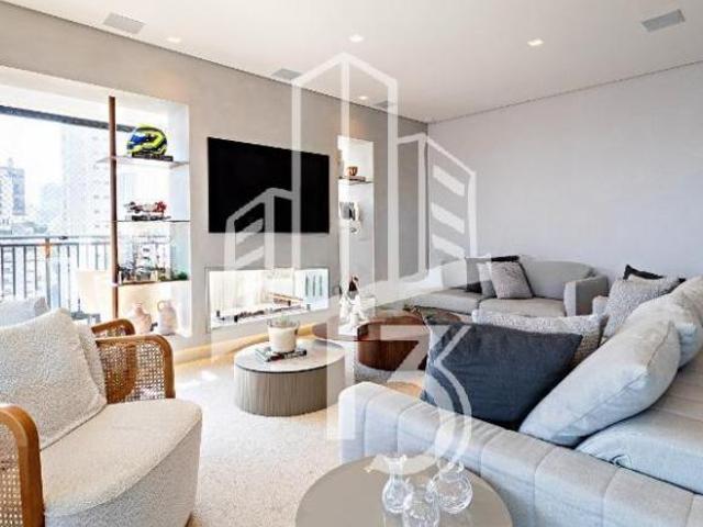 Apartamento com 227m², à venda no bairro Jardim Paulista
