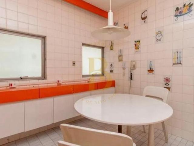 Apartamento com 228.0 m², à venda no bairro Higienópolis