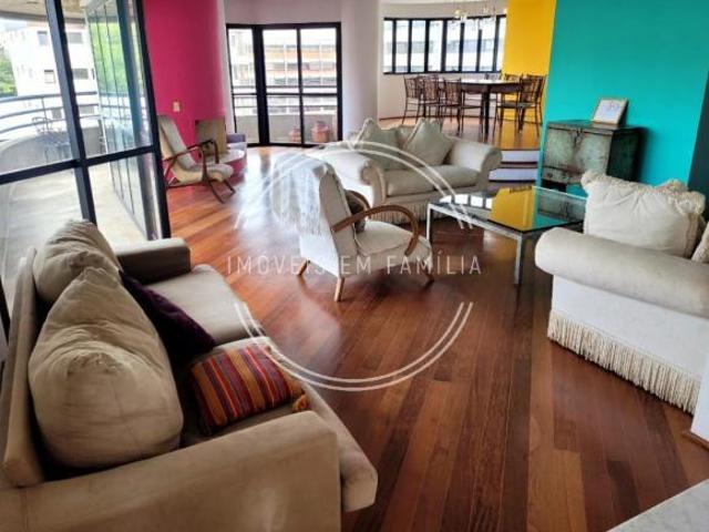 Apartamento com 220 m², 3 suítes à venda no bairro de Perdizes