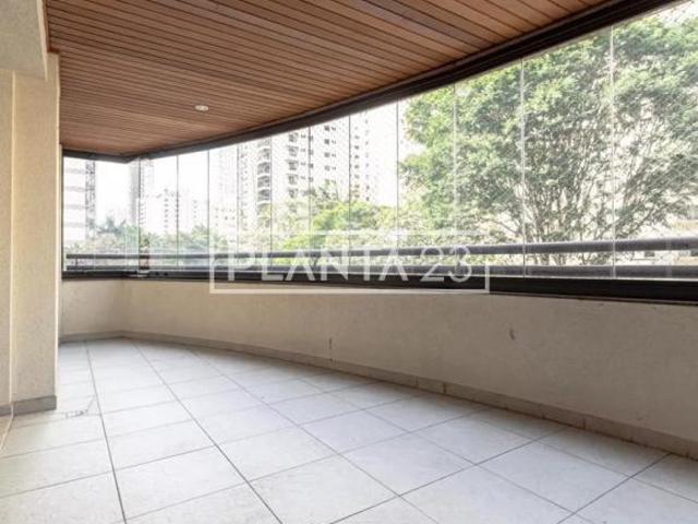 Apartamento com 220 m², 4 quartos sendo 4 suítes à venda no bairro Moema Índios