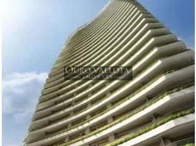 Apartamento com 220m² em Moema