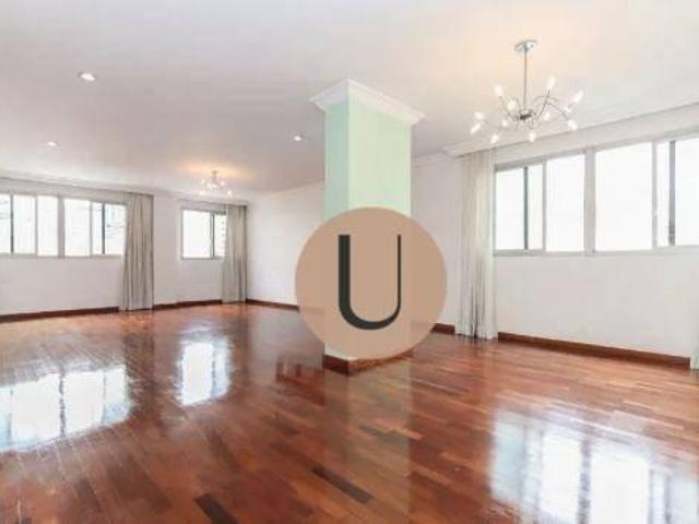 Apartamento com 222m² e Duas vagas de garagem
