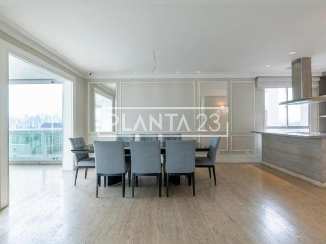 Apartamento com 234 m², 4 quartos sendo 4 suítes à venda no bairro Itaim Bibi