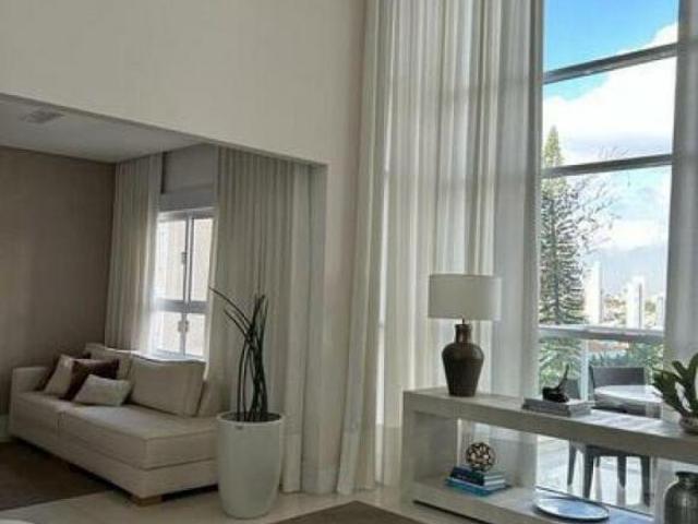Apartamento com 236 m² de área útil, 3 suítes, 4 vagas