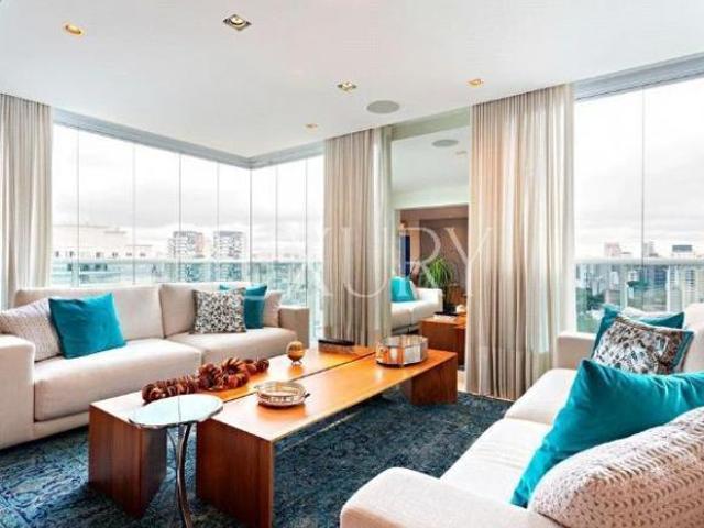 Apartamento com 237 m² na Vila Nova com 2 suítes à venda no bairro Vila Nova Conceição