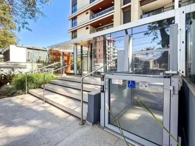 Apartamento com 238 m² e 3 quartos à venda em Alto da Glória