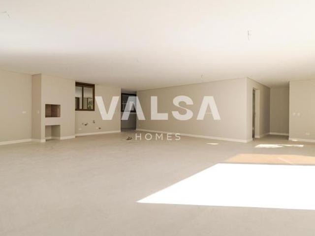 Apartamento com 238.49 m², 3 quartos sendo 3 suítes à venda no bairro Água Verde