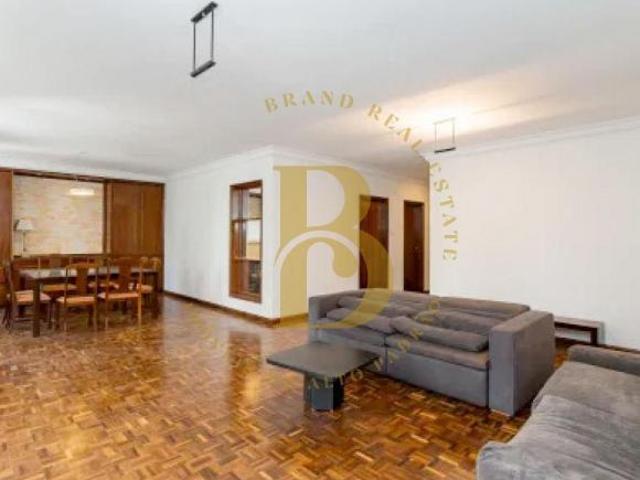 Apartamento com 230 m², 3 quartos sendo 1 suíte à venda no bairro Jardim América
