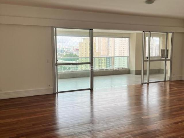 Apartamento com 230 m², 3 quartos sendo 3 suítes à venda no bairro Vila Leopoldina
