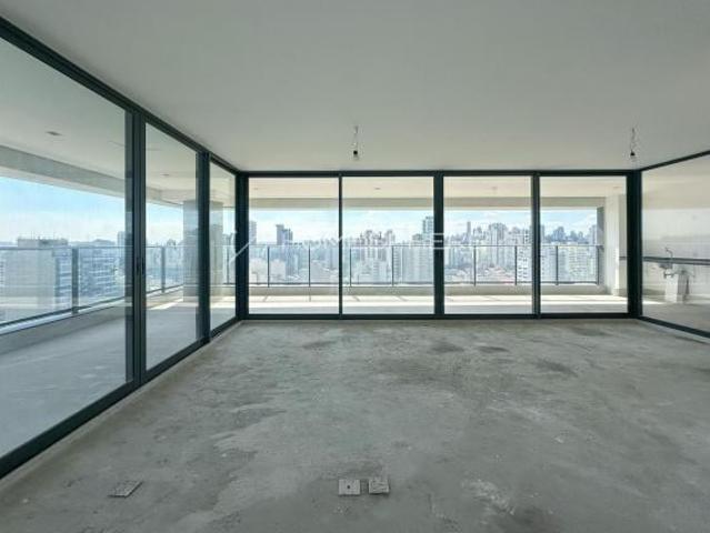 Apartamento com 230 m², 4 quartos sendo 4 suítes à venda no bairro Pinheiros