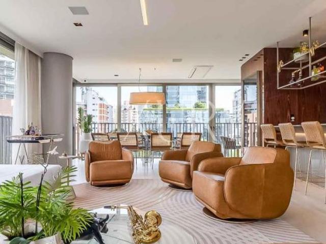 Apartamento com 231 m², 3 quartos sendo 3 suítes MOBILIADO à venda no bairro Vila Olímpia