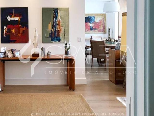 Apartamento com 232 m² e acabamento de alta qualidade à venda no Grand Garden Residence