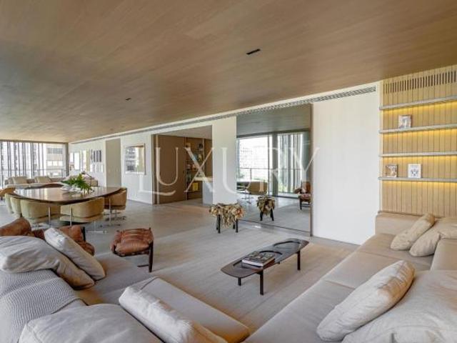 Apartamento com 232.5 m². Novo e nunca habitado à venda no Praça Henrique Monteiro – Pinheiros