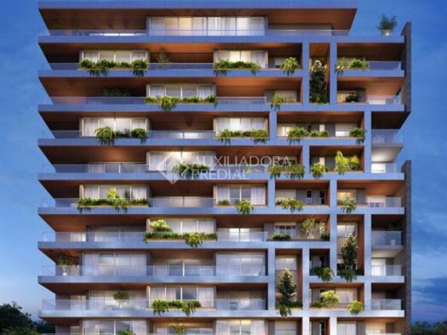 Apartamento com 233m², no bairro Exposição
