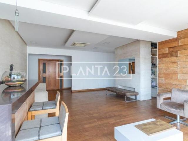 Apartamento com 245 m², 4 quartos sendo 3 suítes à venda no bairro Jardim Paulista