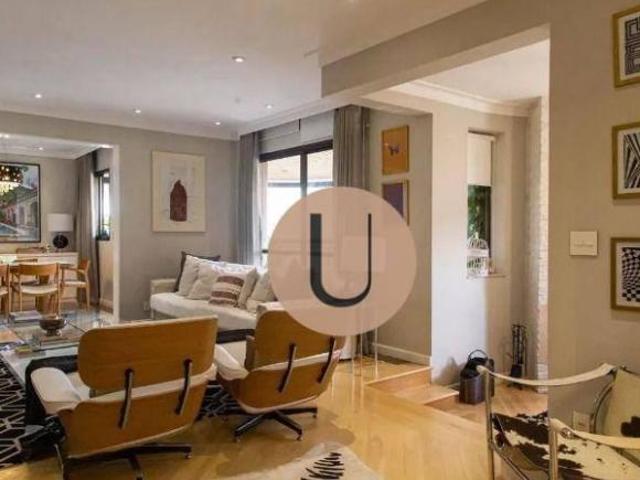 Apartamento com 246m² Reformado
