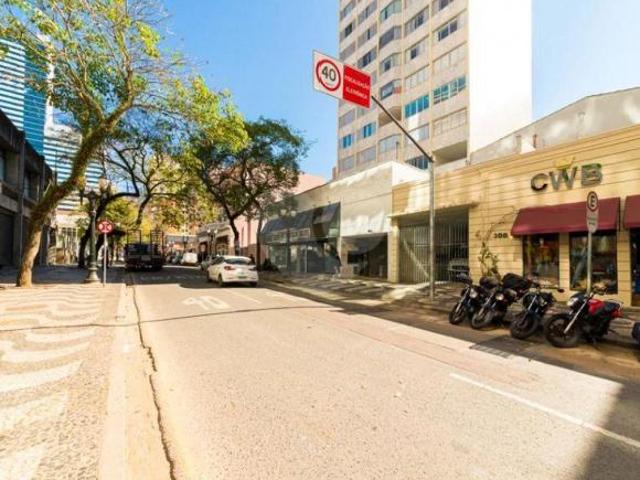 Apartamento com 248 m² e 3 quartos à venda no Centro