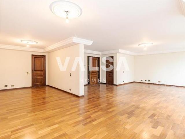 Apartamento com 248.21 m², 3 quartos sendo 2 suítes à venda no bairro Centro