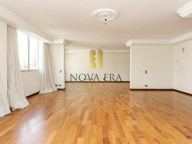 Apartamento com 248.21 m², 3 quartos sendo 2 suítes à venda no bairro Centro/Batel