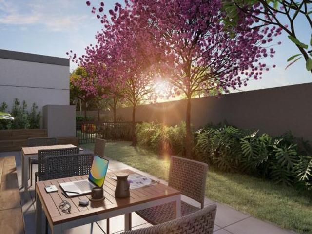 Apartamento Com 24m² 1 dormitório com varanda. A 350m Estação Vila Madalena