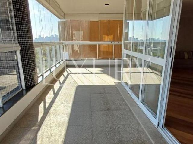 Apartamento com 258 m², 3 quartos sendo 3 suítes à venda no bairro Alto de Pinheiros