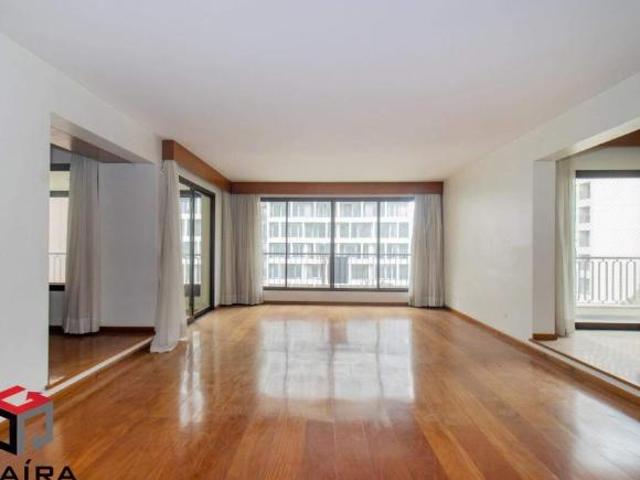 Apartamento com 250 m² no Campo Belo/SP