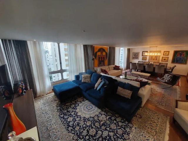Apartamento com 251.0 m², à venda no bairro Santa Cecilia