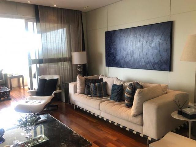 Apartamento com 264 m², 4 quartos sendo 2 suítes à venda no bairro Alto de Pinheiros