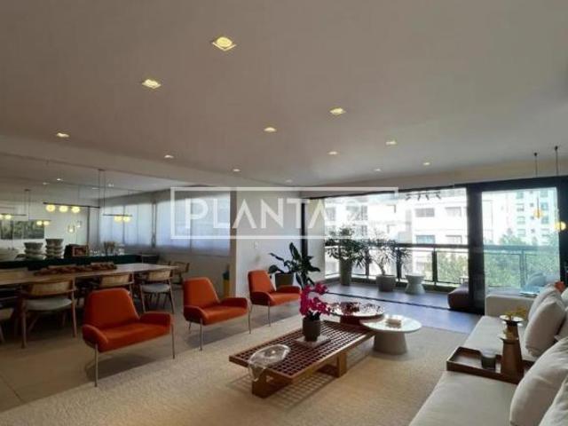 Apartamento com 265 m², à venda no bairro Pinheiros